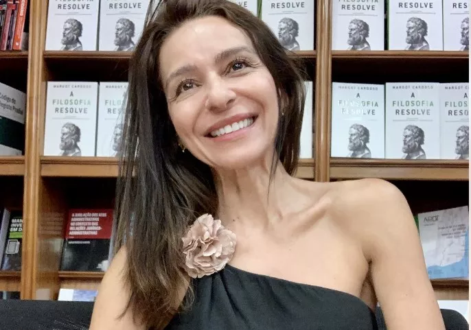 “O que existe é a ideia da felicidade. E esse ideal da felicidade foi ...